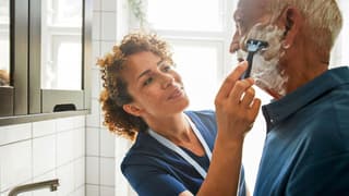 Pflegegeld: Anspruch und Höhe der Leistungen | Sparkasse.de